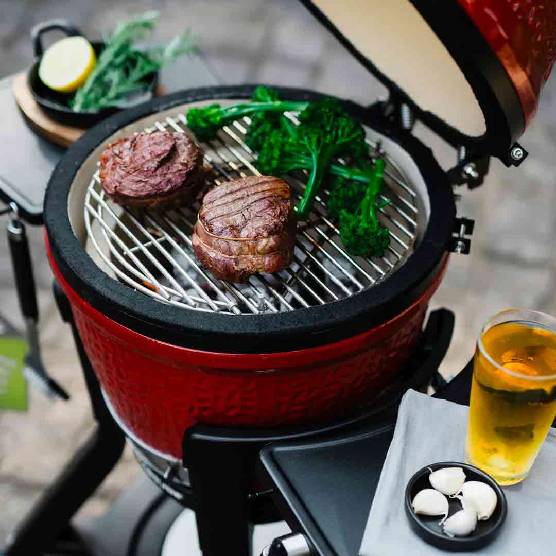 Optimale Mobiliteit en Bereidingsruimte met de Kamado Joe Joe Jr Kar